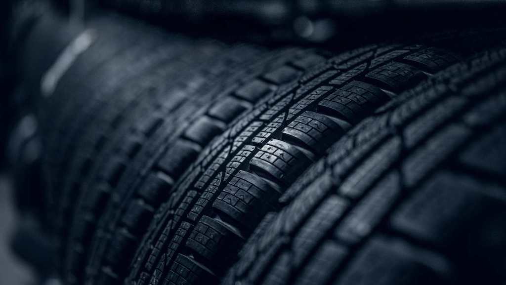 tire stacking method